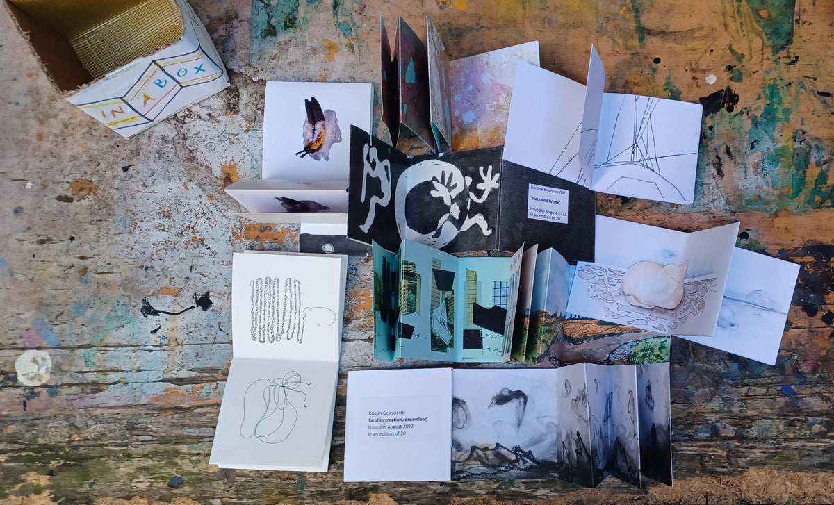 Concertina Box 9 Concertinas By 9 Artists – Boekie Woekie, books by artists